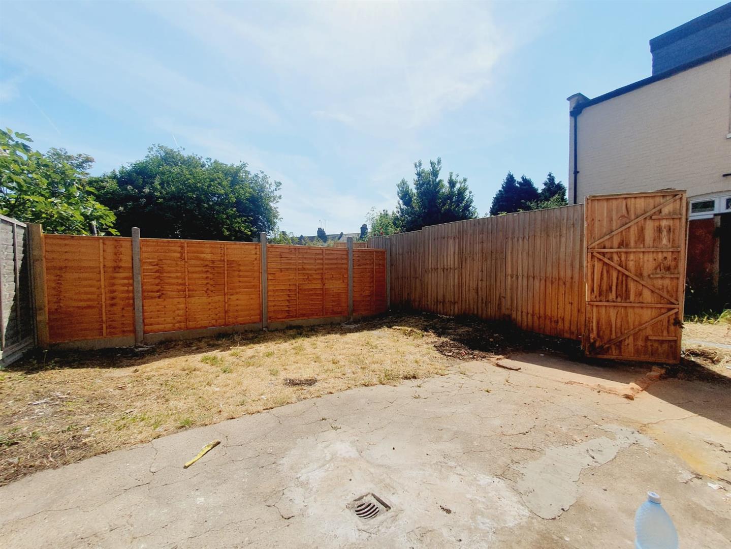 Ashfield Road, London - Sunshine Estates