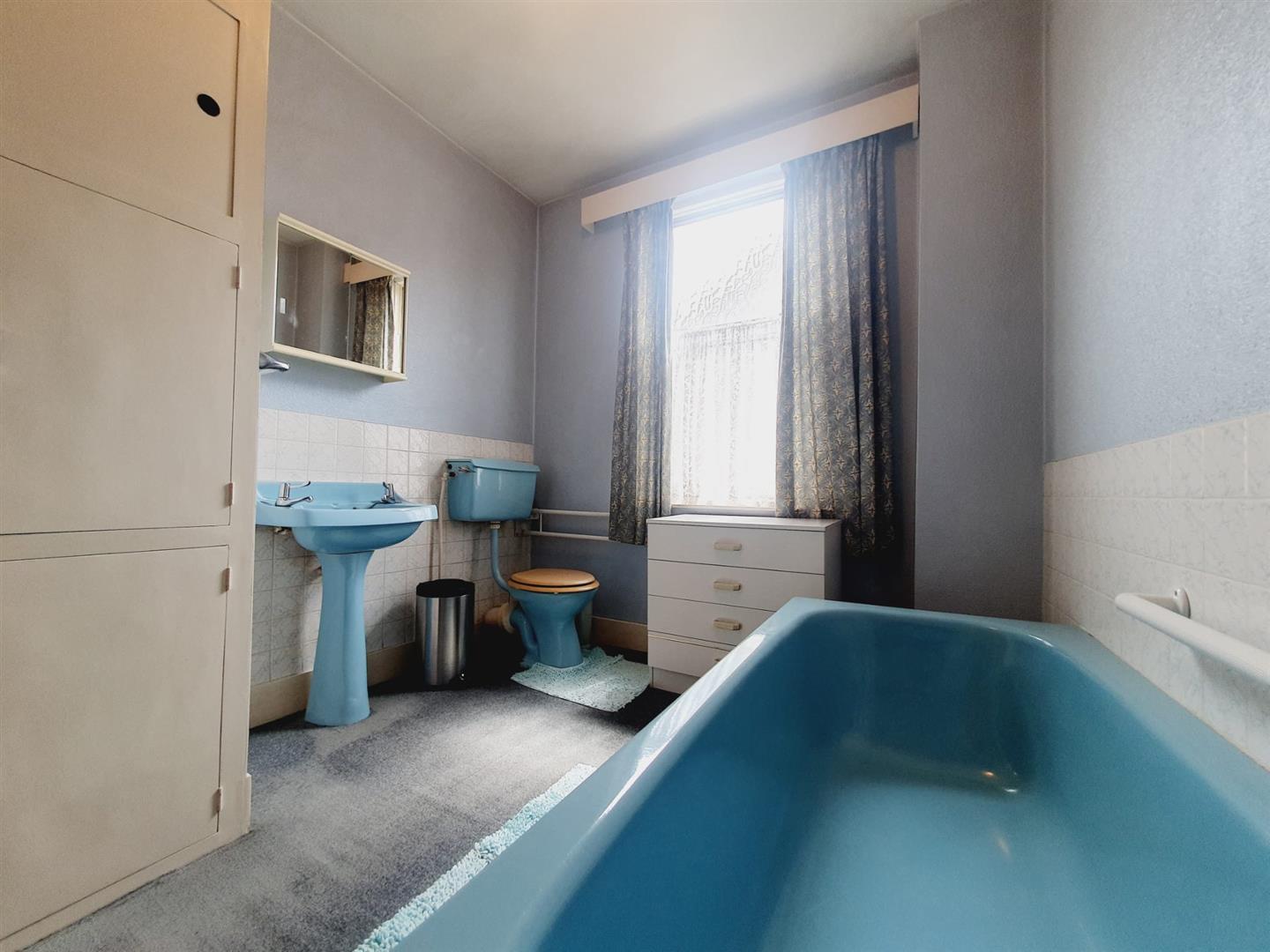 Oulton Road, London N15 - Sunshine Estates