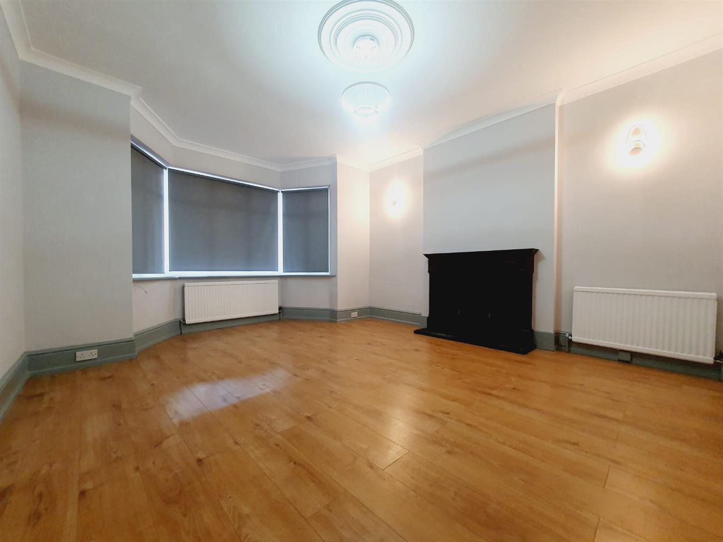 Hale Grove Gardens, London NW7 - Sunshine Estates