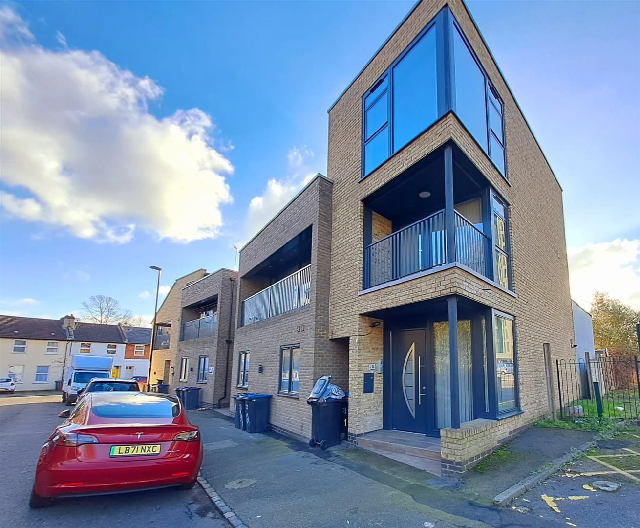 Kings Road., London SE25 - Sunshine Estates