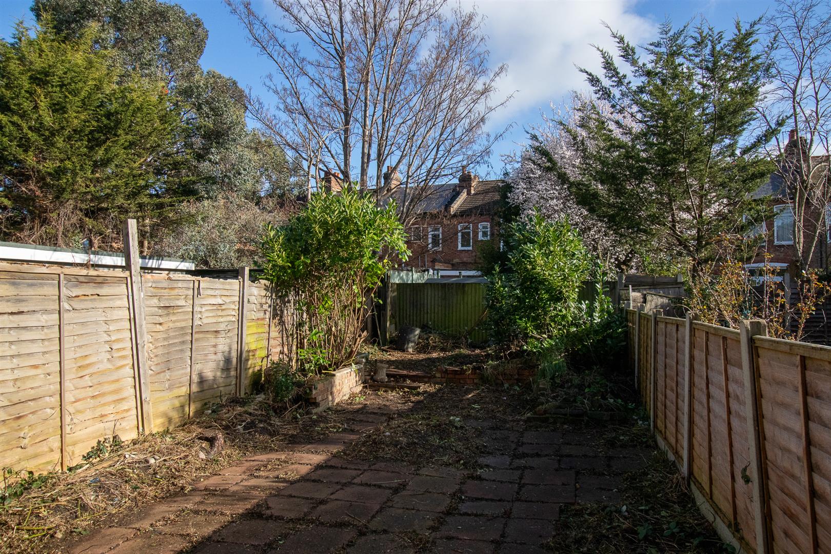 55 Mark Road, London N22 - Sunshine Estates